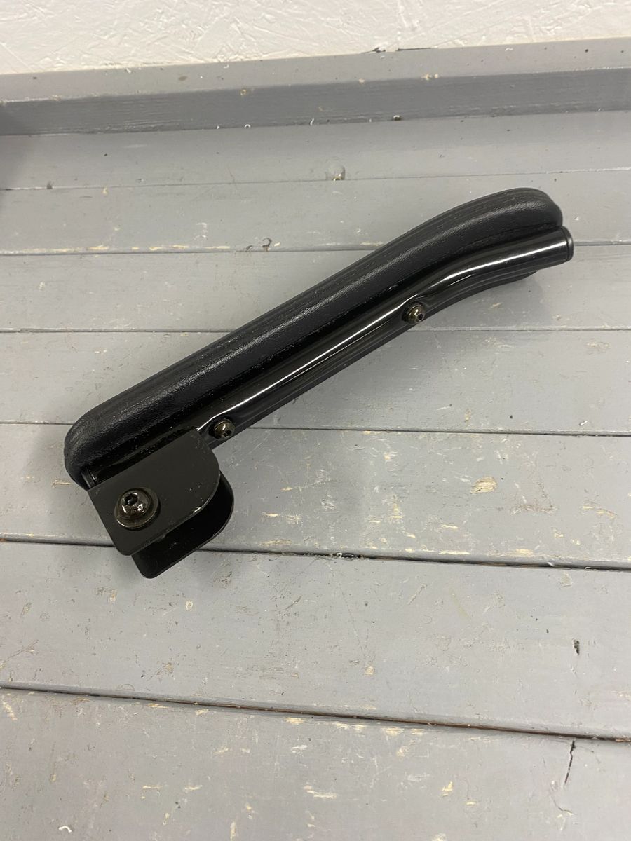 Drive Style Armrest